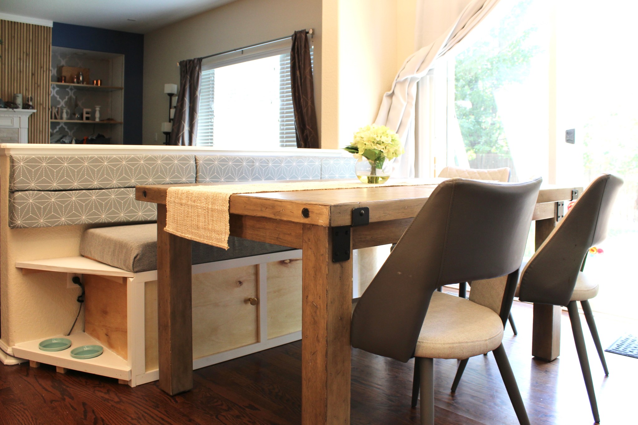 How To Build A Breakfast Nook Banquette – Amanda's Cozy Casa